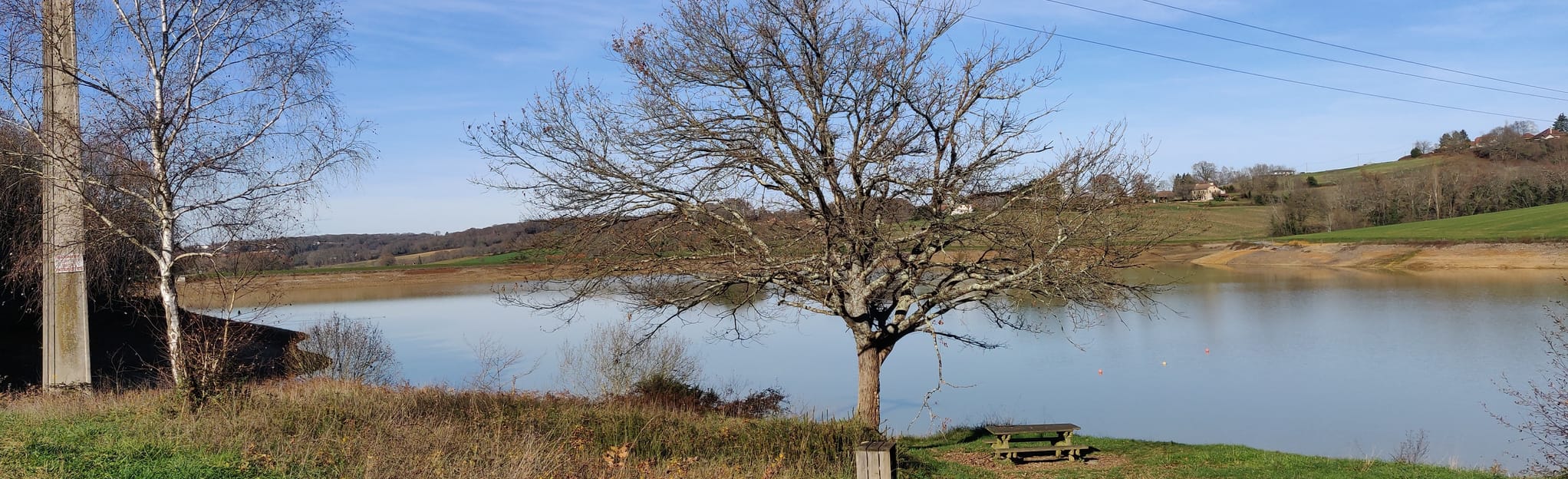 Besichtigung des Serres-Castet-Sees: 13 Fotos - Pyrénées-Atlantiques ...