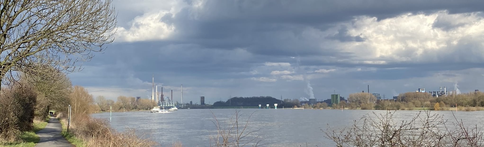 Baerl: Am Rhein bei Duisburg, Baerl und Orsoy, North Rhine-Westphalia ...