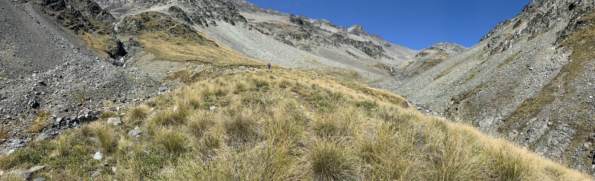Tapuae-o-Ueneku Summit from Hodder Huts, Marlborough, New Zealand - 3 ...