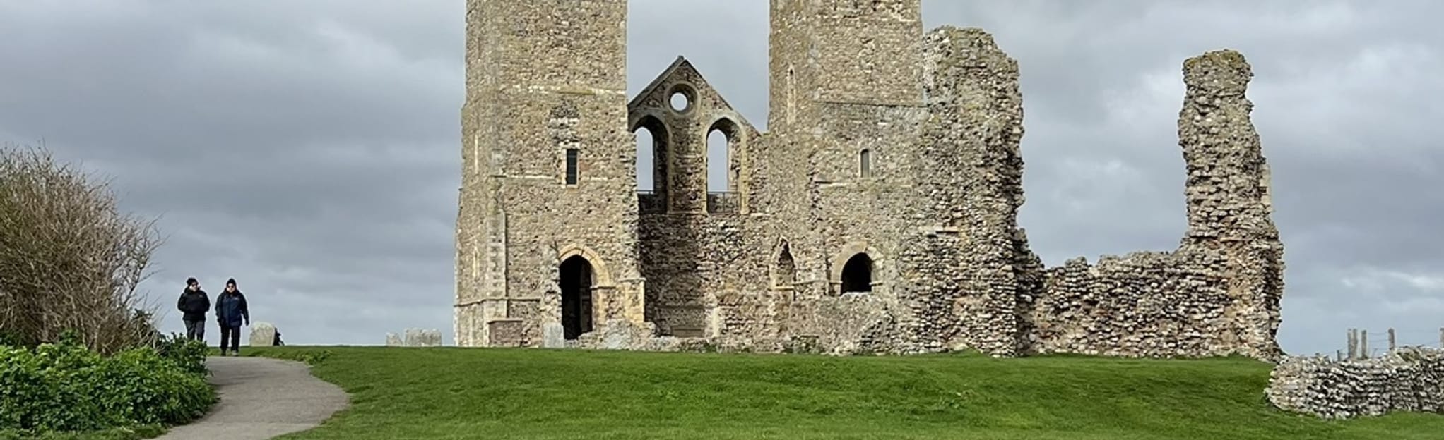 Minnis Bay to Reculver County Park Via Northern Sea Wall Trail: 44 ...