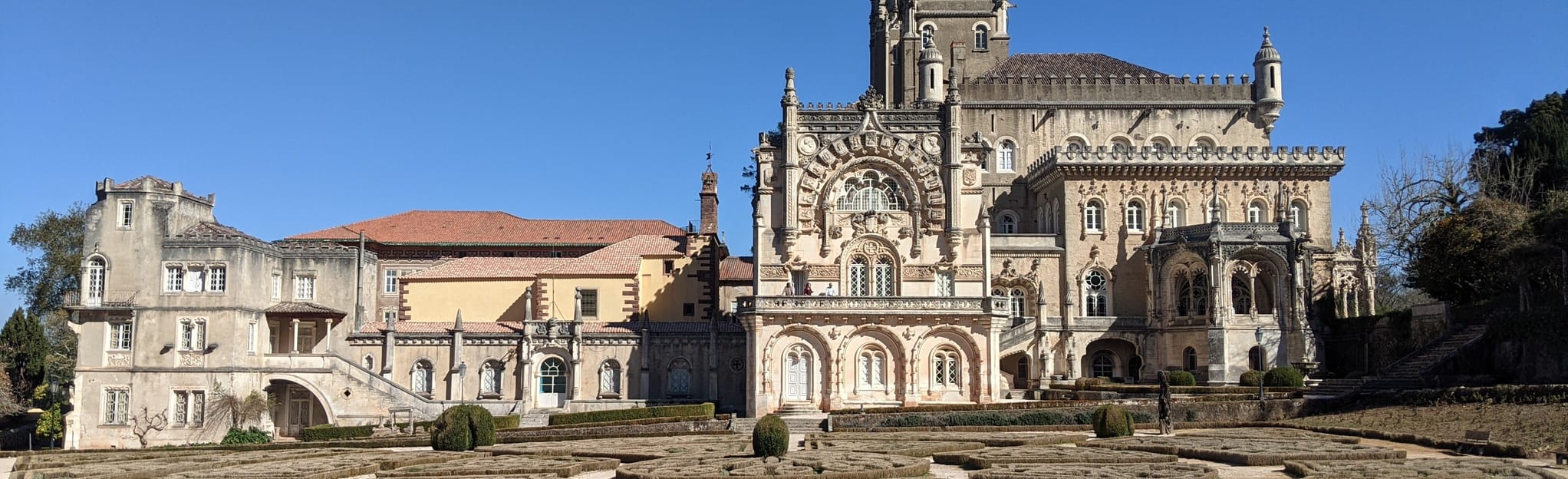 Journey through the Lakes of the Buçaco National Forest, Aveiro ...