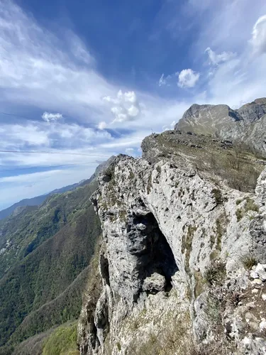 2023 Best Waterfall Trails in Fabbriche di Vergemoli | AllTrails