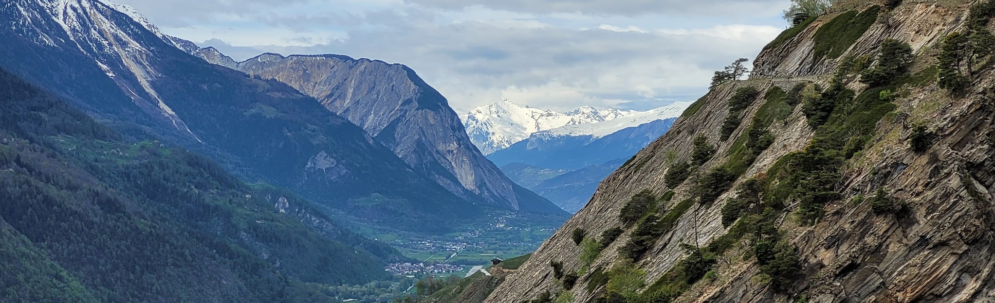 Via Alpina Red Trail, Segment 97: Mund - Gampel/ Steg: 102 foto's ...