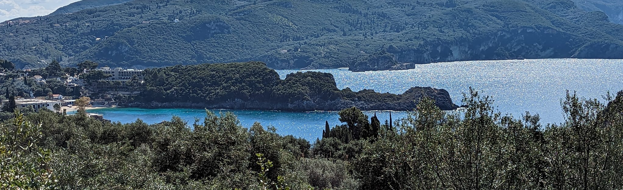 Agios Spyridon Beach - Lakones: 41 foto's - Corfu, Griekenland ...
