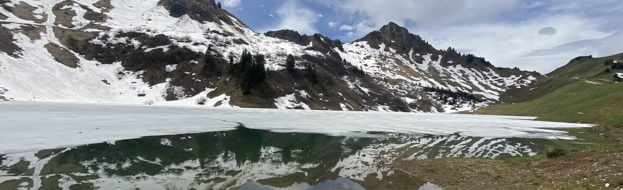 Lac de Lessy from Col de Solaison: 4 Reviews, Map - Haute-Savoie ...