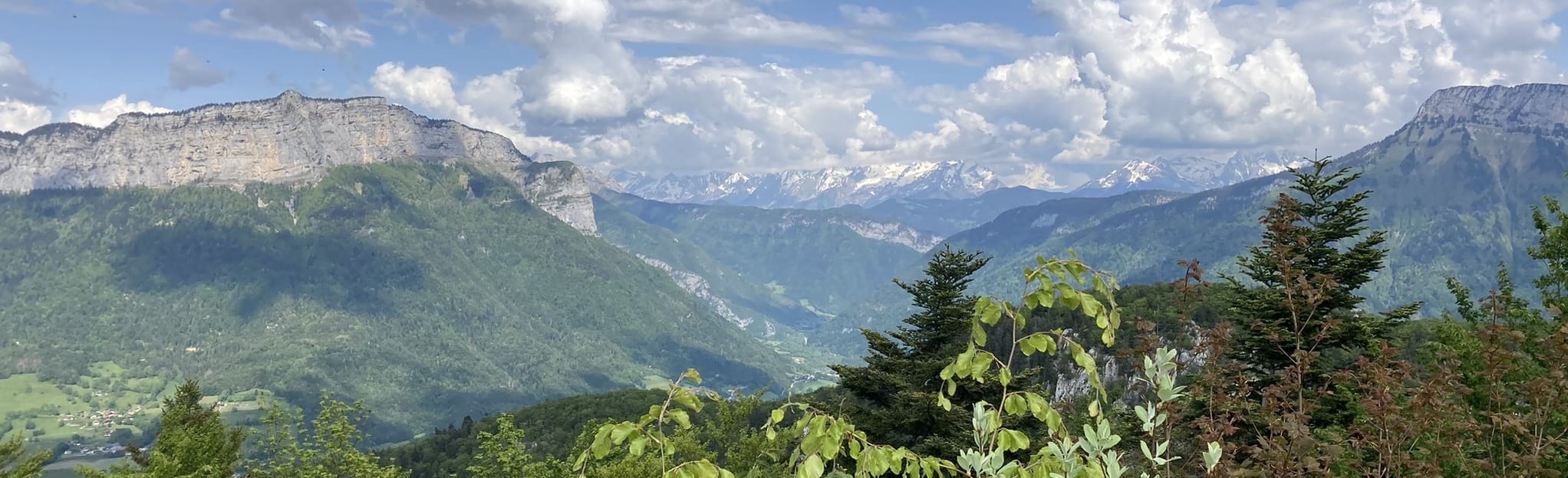 L'ancienne gare téléphérique du Mont Veyrier depuis Route de la Combe ...