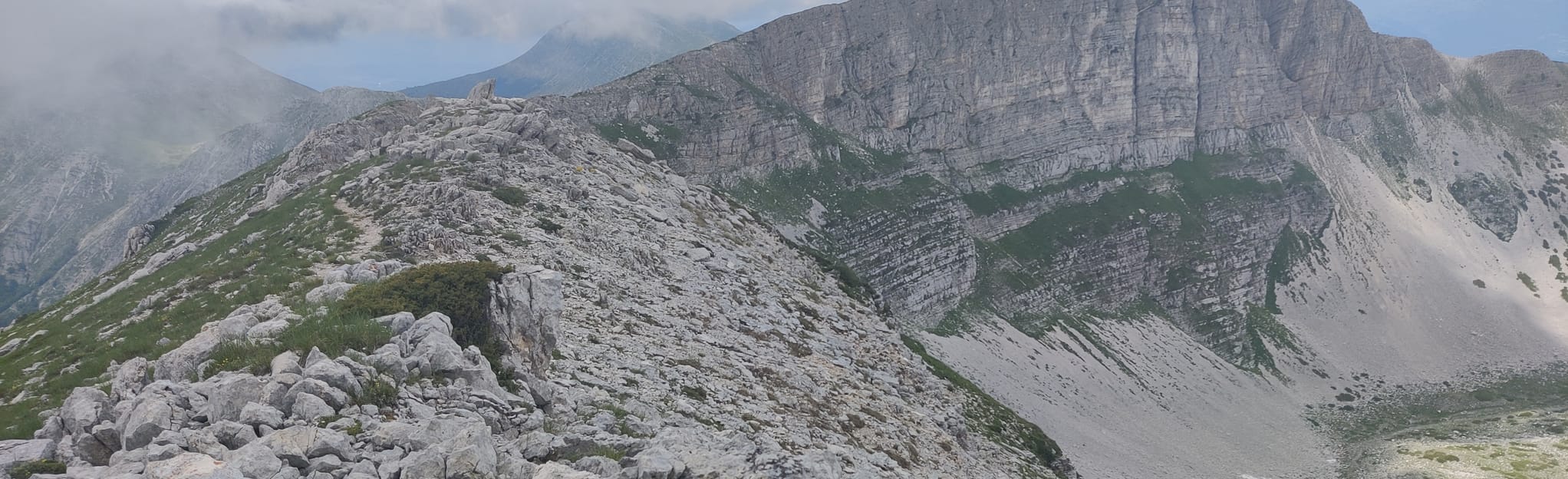 Il Trekking dei due Parchi, Tappa 8: Rifugio Sebastiani - Monte Velino ...