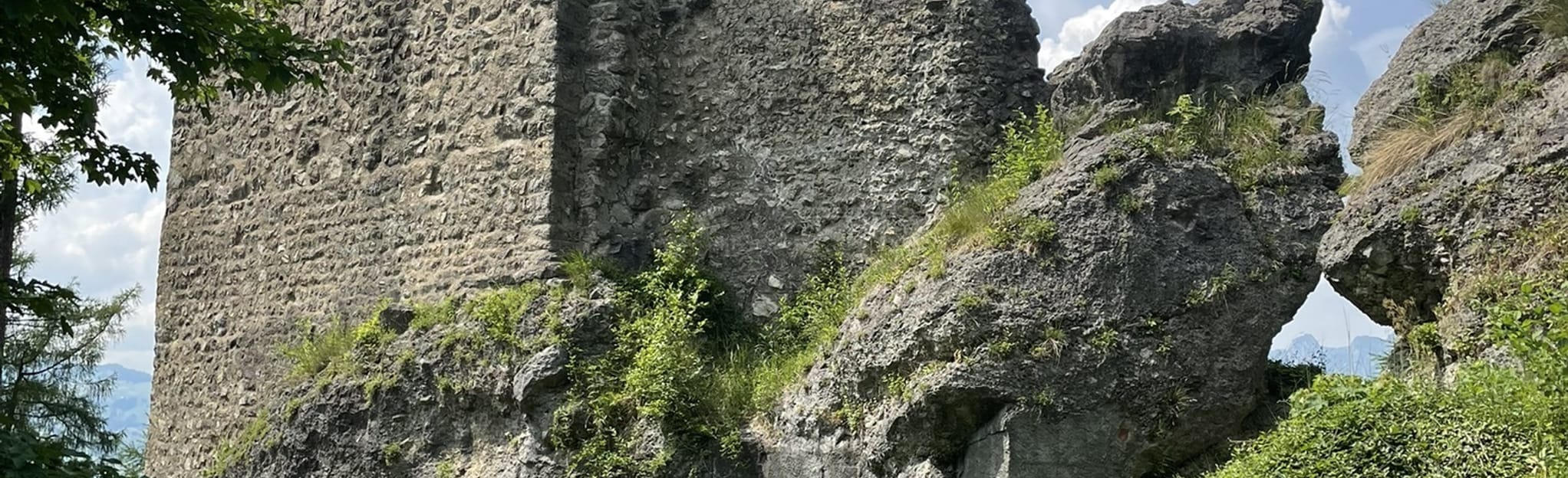 Liechtenstein Trail - Segment 2: Triesenberg – Vaduz: 200 foto's ...
