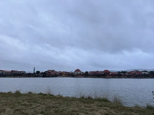 Beste wandelingen en routes in Lake Tuggeranong District Park | AllTrails