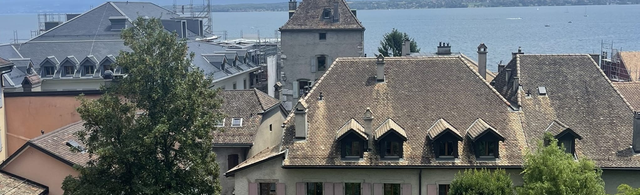 Plage des trois Jetées - Château de Nyon: 34 foto's - Vaud, Zwitserland ...