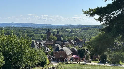 Collonges-la-Rouge : les meilleures randonnées en forêt en 2023 | AllTrails