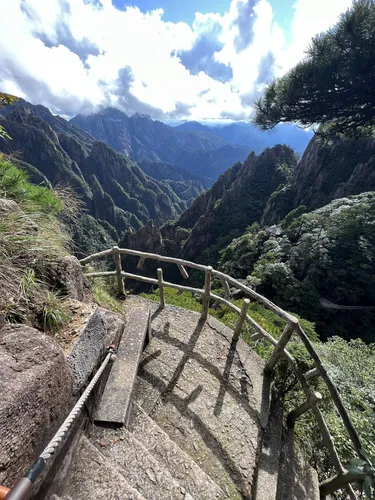 10 Best Hikes and Trails in Huangshan National Forest Park | AllTrails