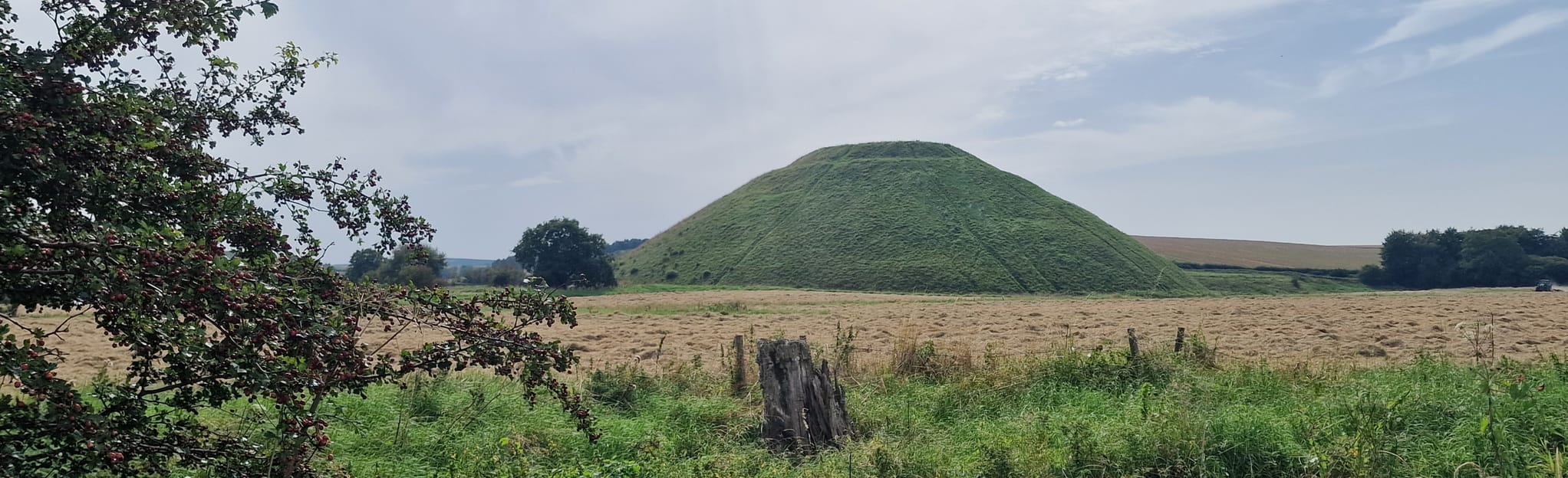 Avebury, West Kennet, and Silbury Hill Circular, Wiltshire, England ...