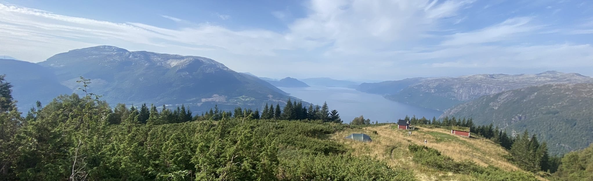 Oksen - Legendary Summit Hike by the Hardangerfjord: 45 foto's ...