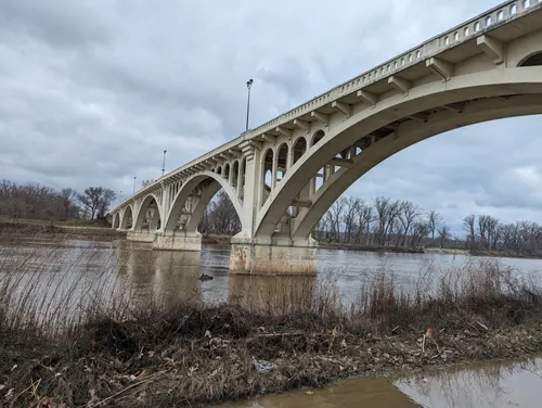 Best Walking Trails in Vincennes | AllTrails
