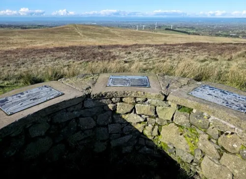 Divis and Black Mountain, National Trust: de beste routes om te ...