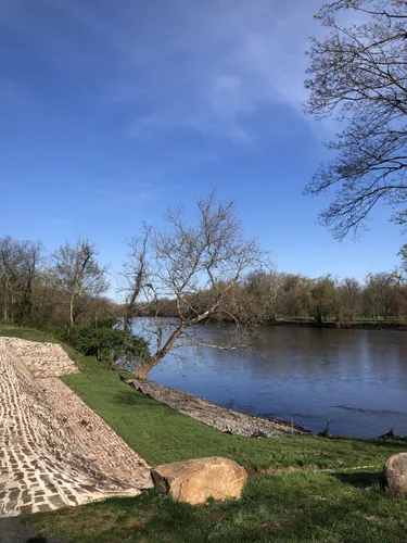 Best Forest Trails in Delaware & Raritan Canal State Park | AllTrails