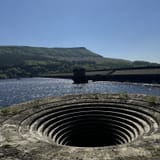 Ladybower Reservoir, Lee Wood and Whinstone Lee Tor Circular: 8 074 ...