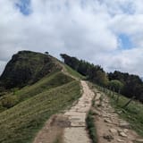 Castleton, Mam Tor, and The Great Ridge Circular, Derbyshire, England ...