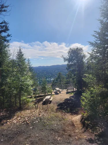 Best Long Trails in Parc régional de Val-David-Val-Morin | AllTrails