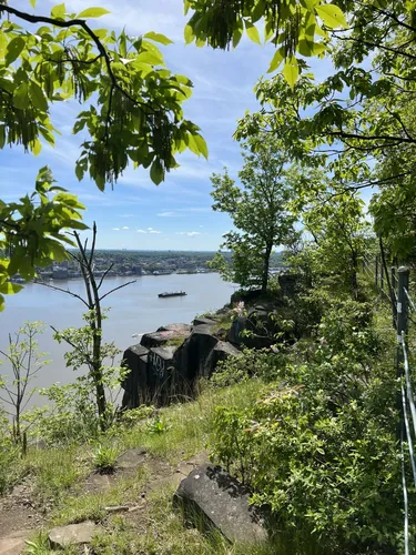 Best River Trails in Englewood Cliffs | AllTrails