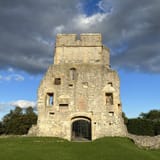 Donnington Castle and Snelsmore Common Circular, Berkshire, England ...